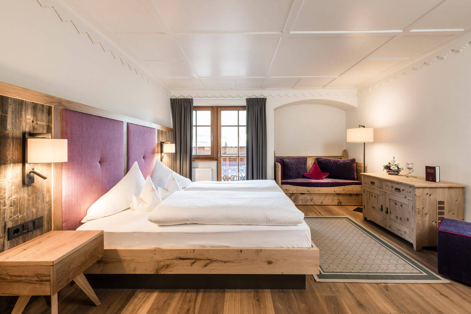Our rooms & suites at Plan de Corones | Mirabell Hotel