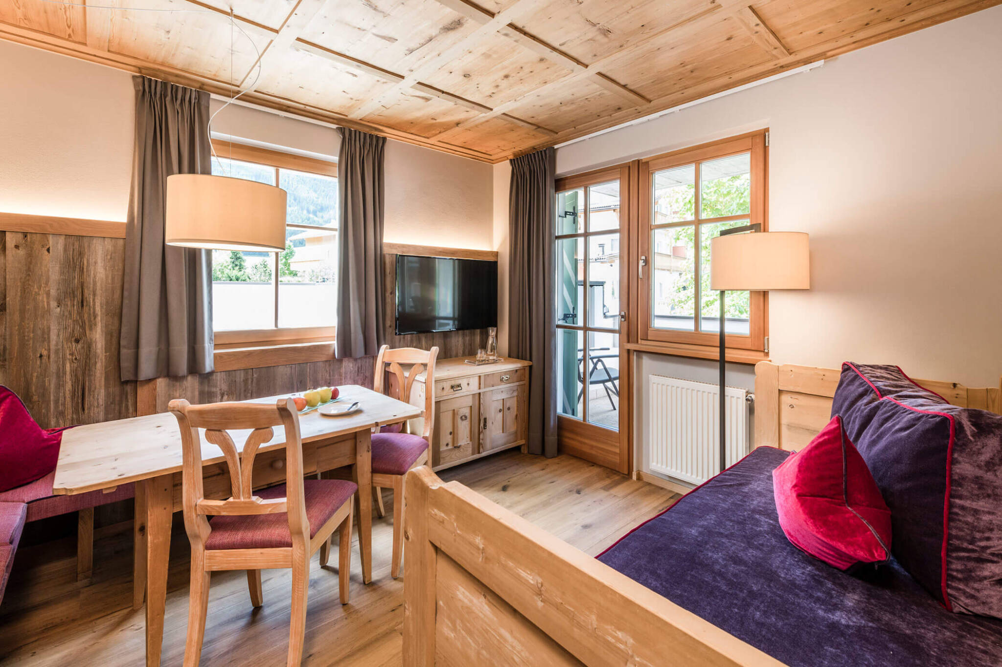 Our rooms & suites at Plan de Corones | Mirabell Hotel